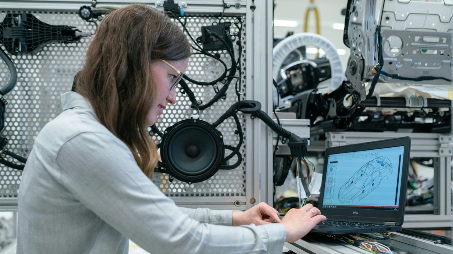 Understanding the Role of Manufacturing Drawings in Modern Engineering – Article